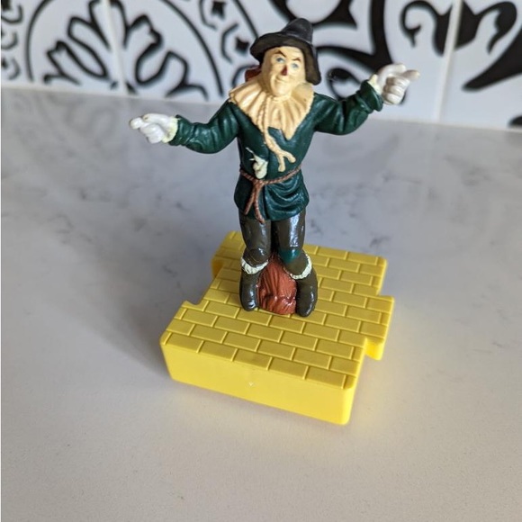 Toys | Wizard Of Oz Scarecrow Movable Toy 1997 Blockbuster Turner Ent ...